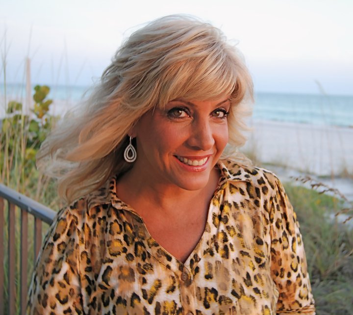 (Veja o Vídeo) Falsa profetisa Dayna Muldoon é desmascarada durante ...